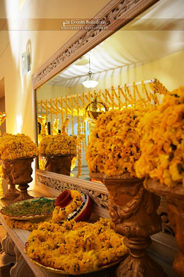 Mehndi Half Moon Stage - Desom Cantt Lahore - A2z Events Solutions